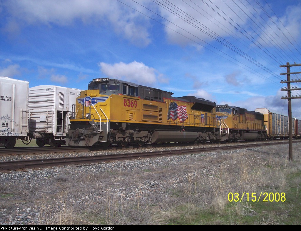 UP 8369 and UP 4078 hustle auto racks eastbound